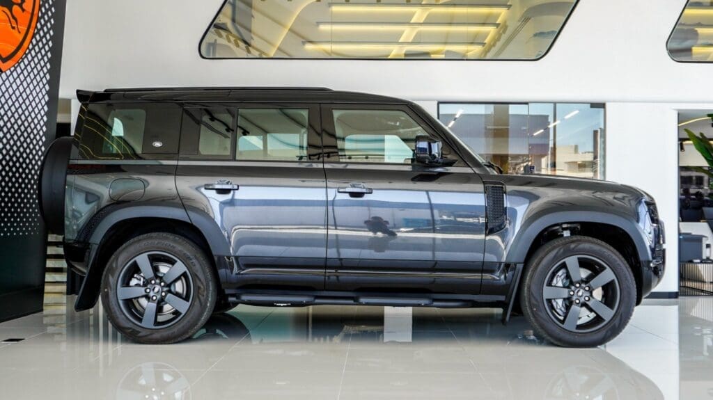 Land Rover Defender X-Dynamic HSE P400 2024 grey| Al Obaidi Cars Dubai